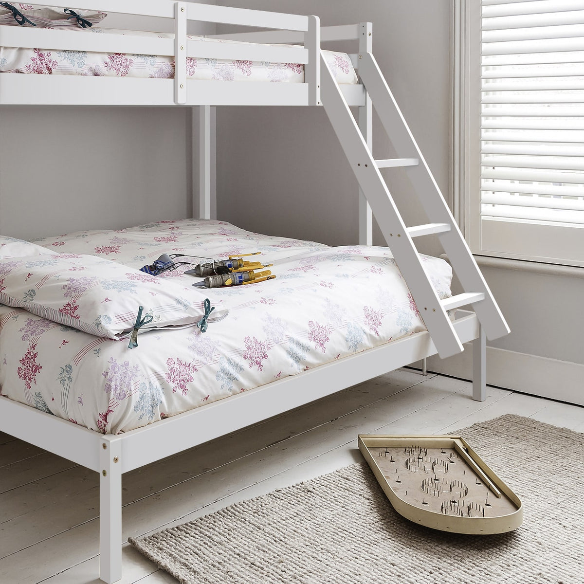 Kent Triple Bunk Bed in White | Noa & Nani